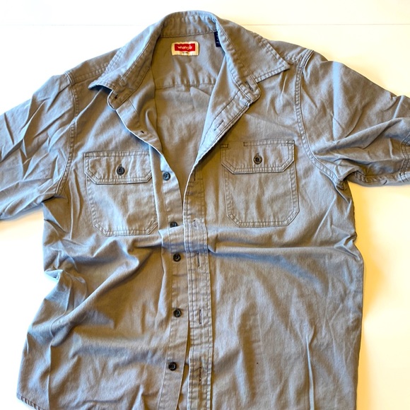 Wrangler | Shirts | Wrangler Button Up | Poshmark